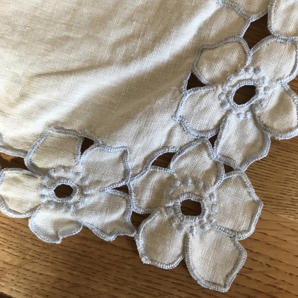 Rectangular Linen Dolie Flower Pattern Edges The Flowers Have Pale Blue ...
