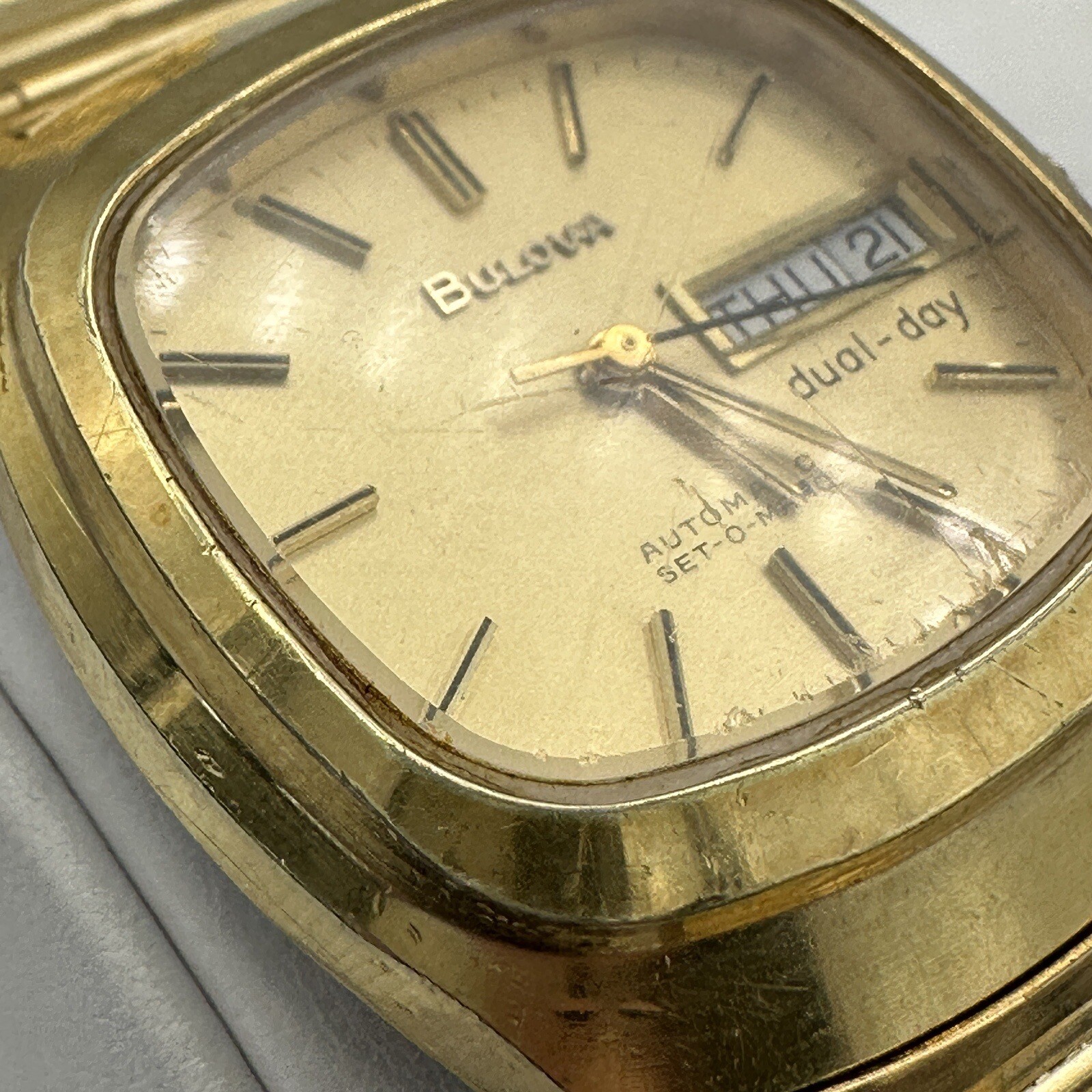 Bulova Set-O-Matic Dual Day 17 Jewels TV Dial Automatic Watch Gold Tone ...