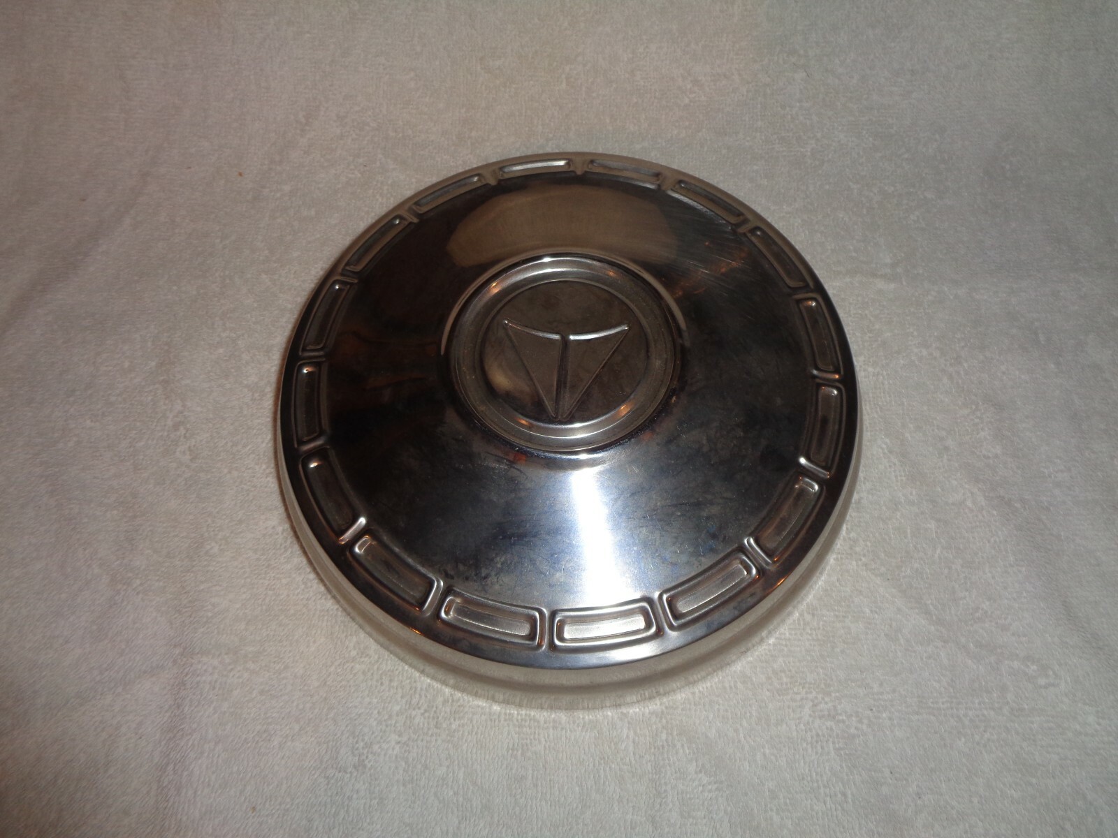 NOS Mopar 1963-65 Plymouth Valiant Hub Cap | eBay