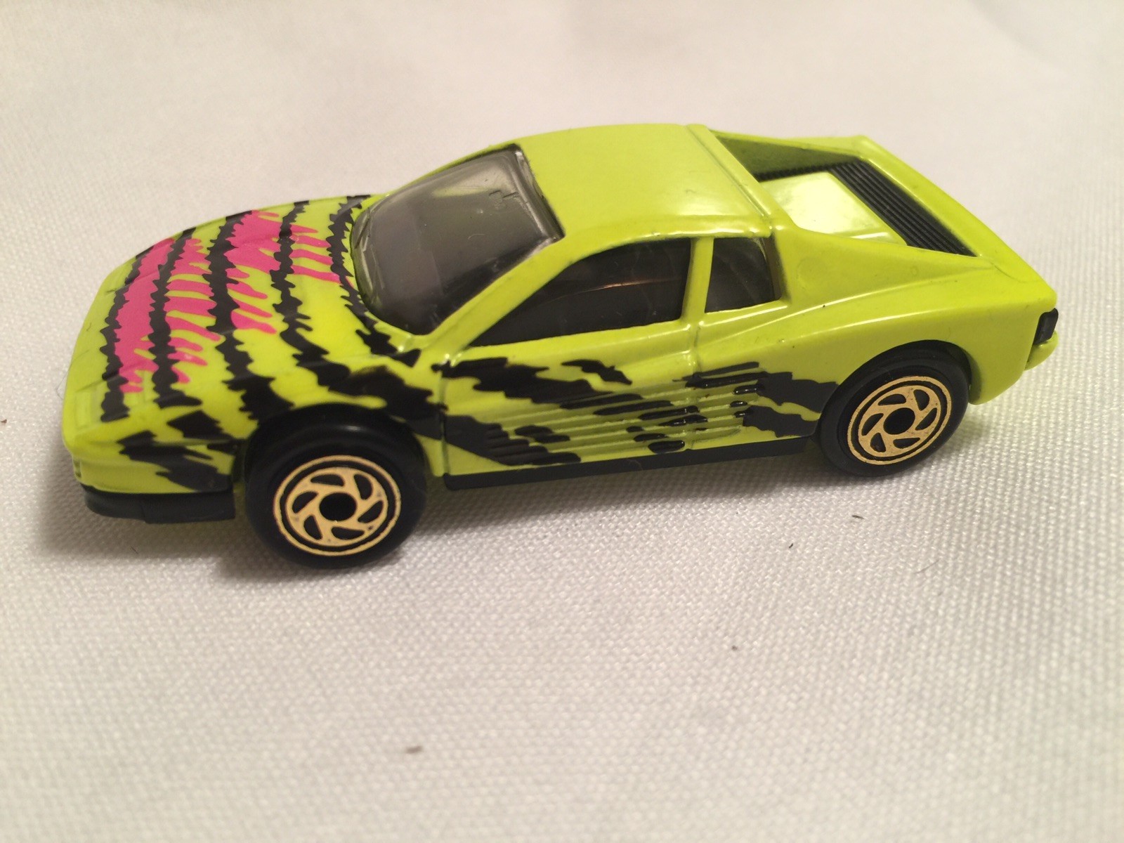 RARE Matchbox Superfast Ferrari Testarossa 1986 Gold Green Stripes 1:64 ...