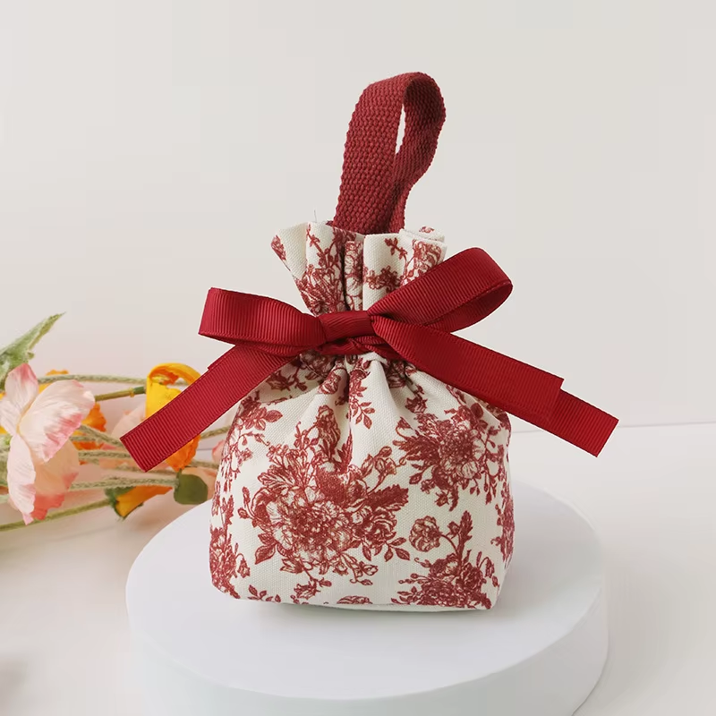 5Pcs Elegant Red Velvet Drawstring Gift Bags with Floral Pattern ...