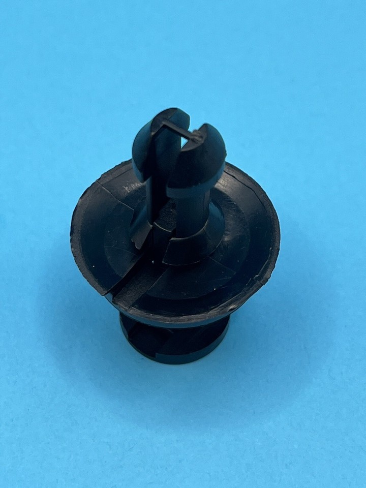 32 pcs KIT Lower Valance Push In Retainers and Grommets for GM Chevy ...