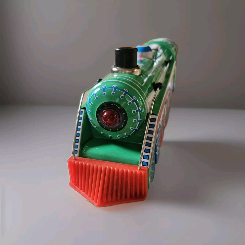 Puff-Puff Loco; Battery-Operated Tin Train Locomotive ME 660; Mint in ...