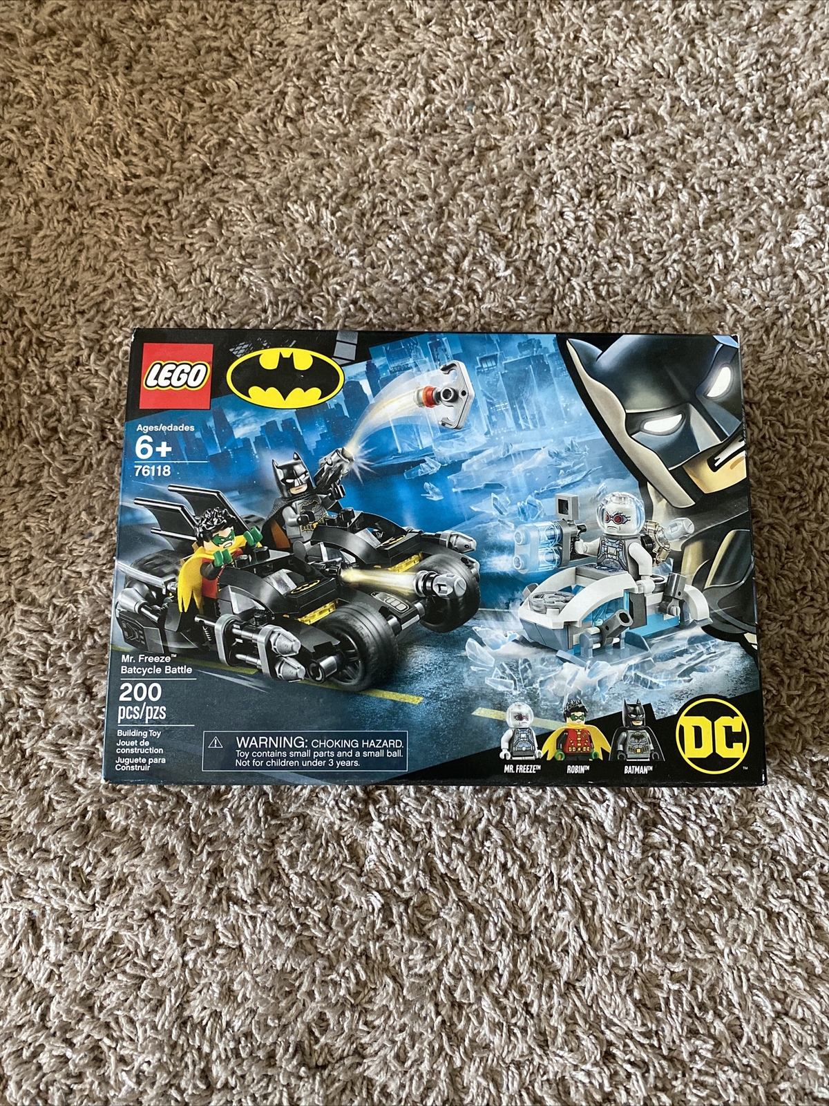 LEGO 76118 DC Super Heroes Batman Mr. Freeze Batcycle Battle | New ...