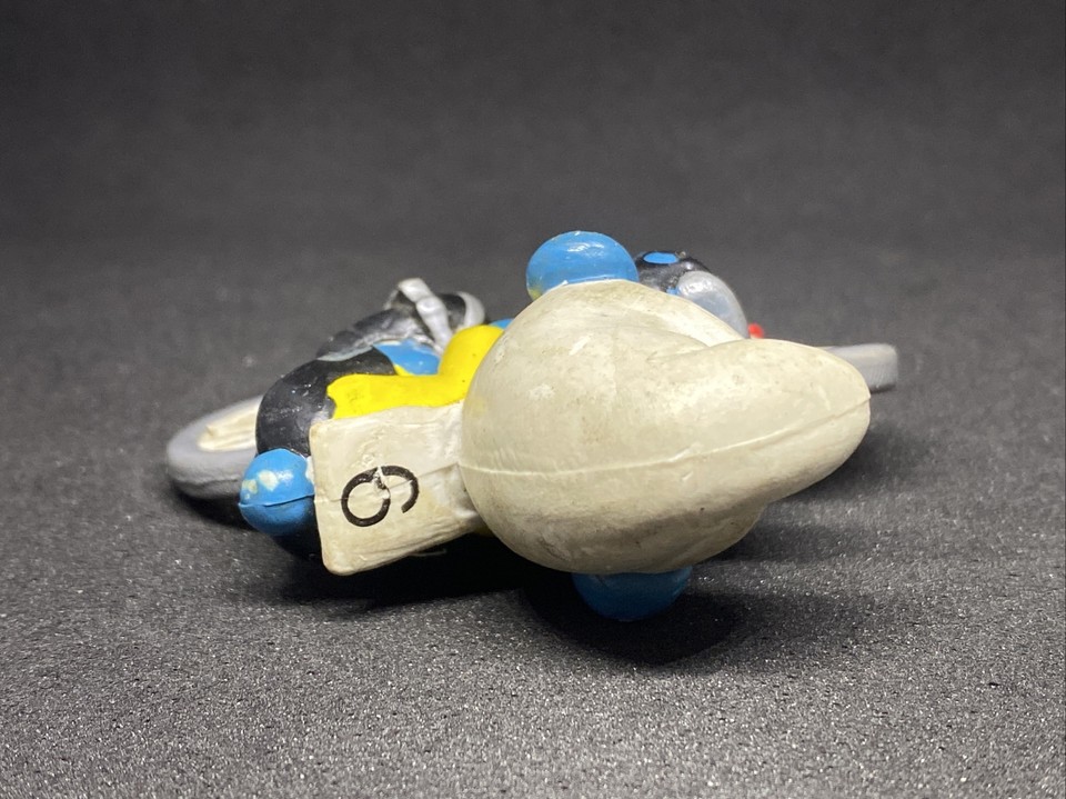 Smurfs Cyclist, Bicycle Smurf PEYO Schleich Bike Biker | eBay