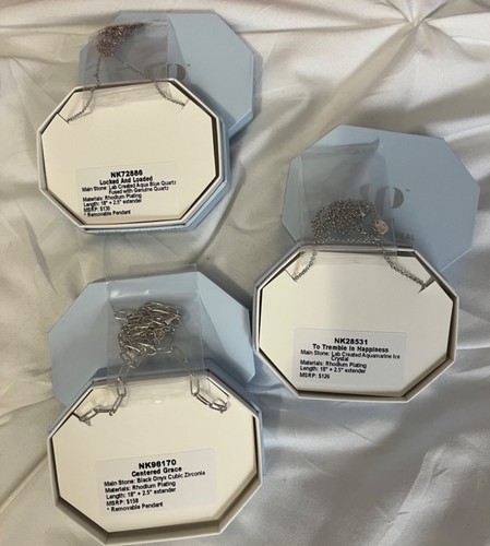 Bomb Party Blue Heart Necklace To Tremble In Happiness & 2 Locked and ...