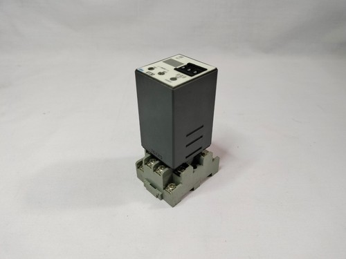 Idec GT3D-7AF20 GT3D7AF20 Electronic Timer w/ Socket Base Made in Japan ...