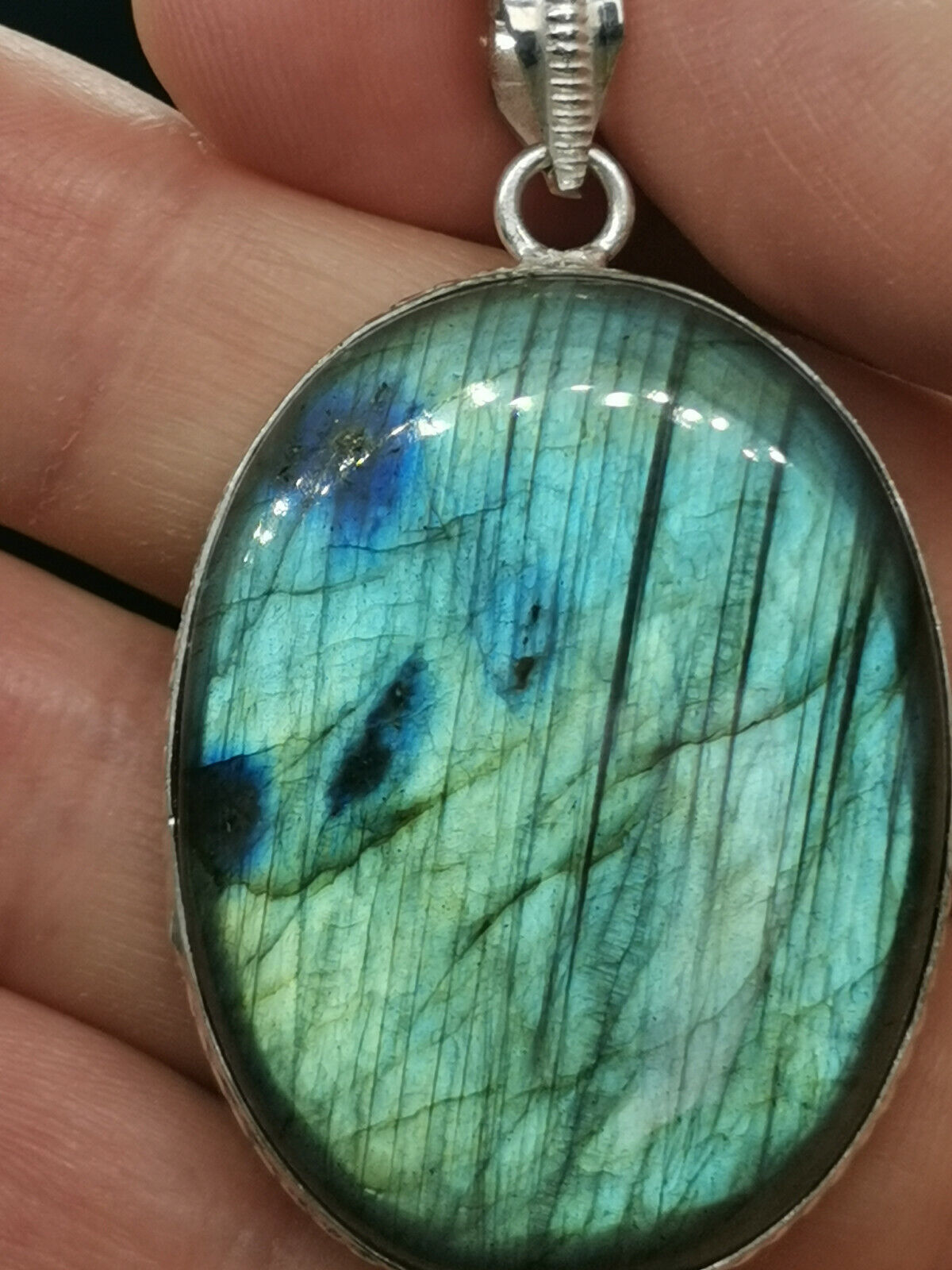 Natural Blue Labradorite Gemstone Pendant Lucky Gift Chakra Protection ...