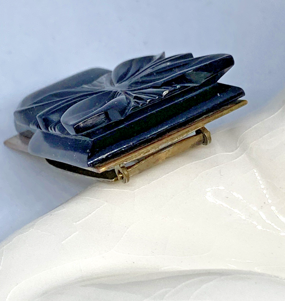 Vintage Art Deco/Retro Black Carved Bakelite Dress/Fur Clip Brooch 1920 ...