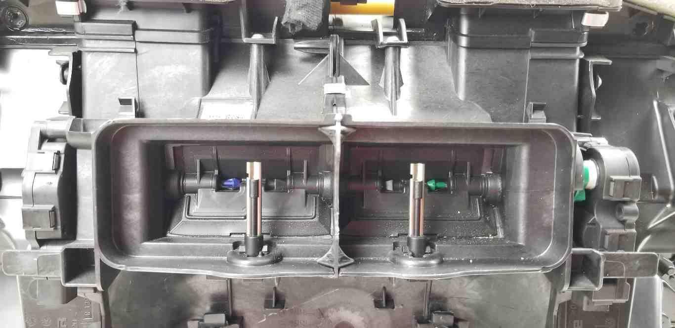 09 - 15 BMW 750 SERIES AC HVAC CLIMATE HEATER CORE HOUSING BOX PN ...