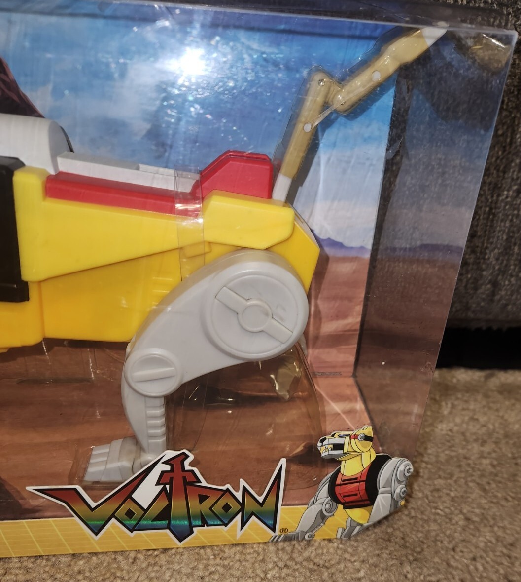 Mattel 2011 Voltron Yellow Lion Figure Adult Collector W6854 | eBay