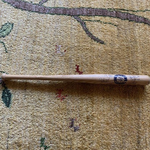 Ichiro Suzuki Autographed Mini Bat - Seattle Mariners - Collectible ...