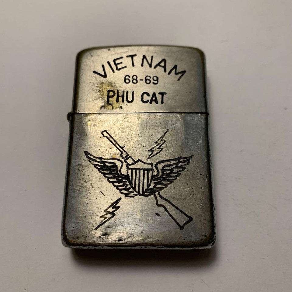 Vintage Vietnam Zippo 1968 68-69 "PHU CAT" US Army Air Assault Badge ...