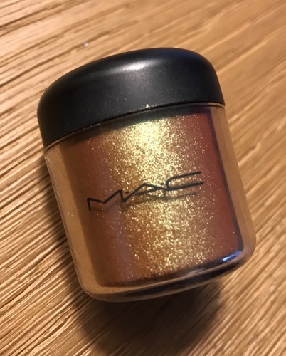 MAC Pigment Colour Powder Loose Eyeshadow in Old Gold Jumbo Jar 7.5 g 0 ...