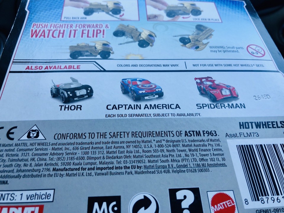 Hot Wheels Collector Flip Fighters Character Cars Marvel Avengers ...