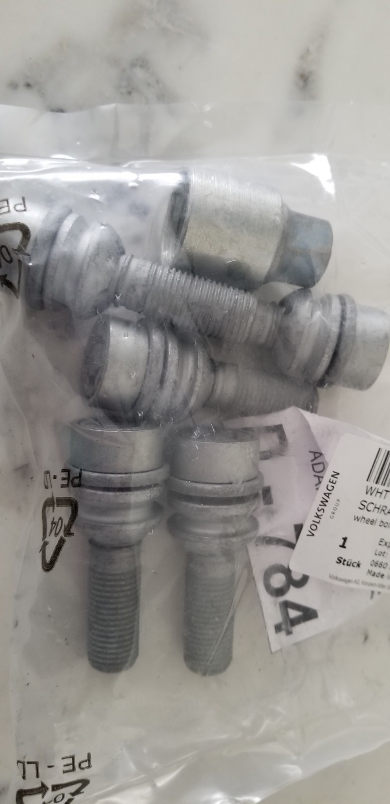 Genuine Volkswagen Wheel Lock Kit 2H0-698-137-A | TUAREG & PORSCHE ...