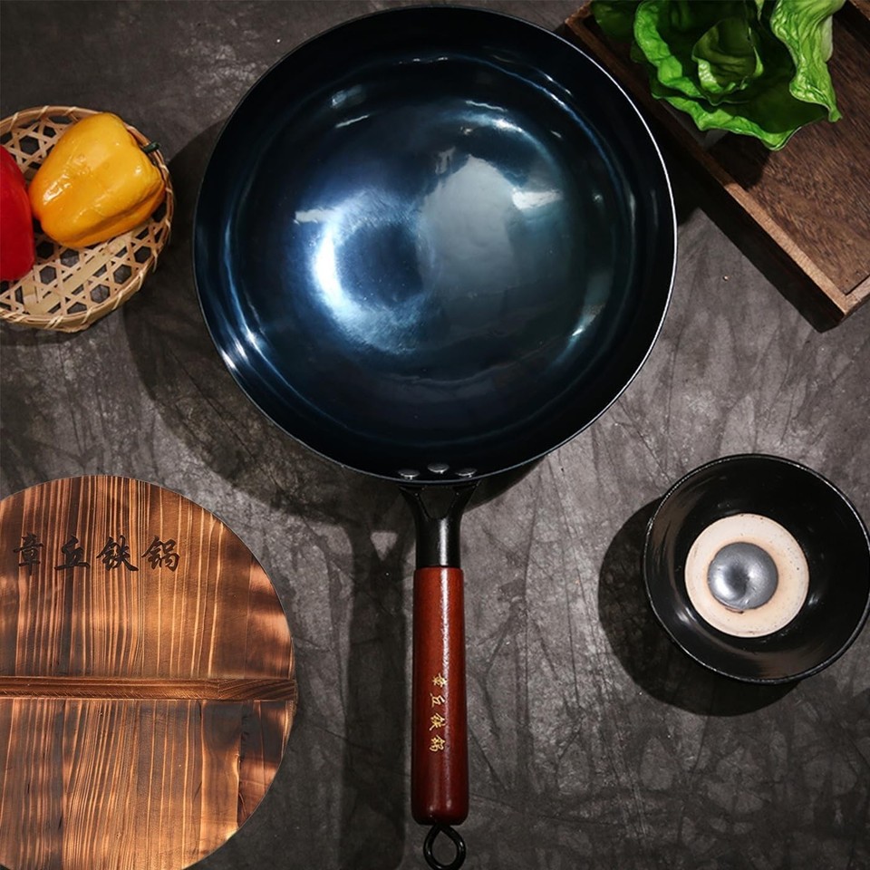 14 Inch Chinese Hand Hammered Iron Wok and Stir Fry Pans with Wooden ...