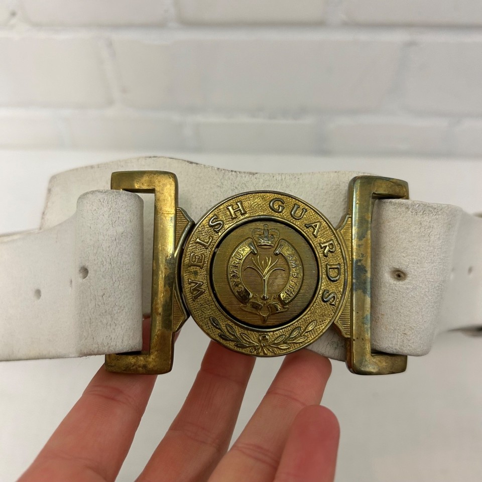 WELSH GUARDS LEATHER BELT - Max waist: 44" , White Leather Buff Brass ...