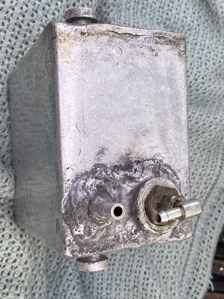 Norton Triton wideline Featherbed Alloy Aluminium Oil Tank monza flip ...