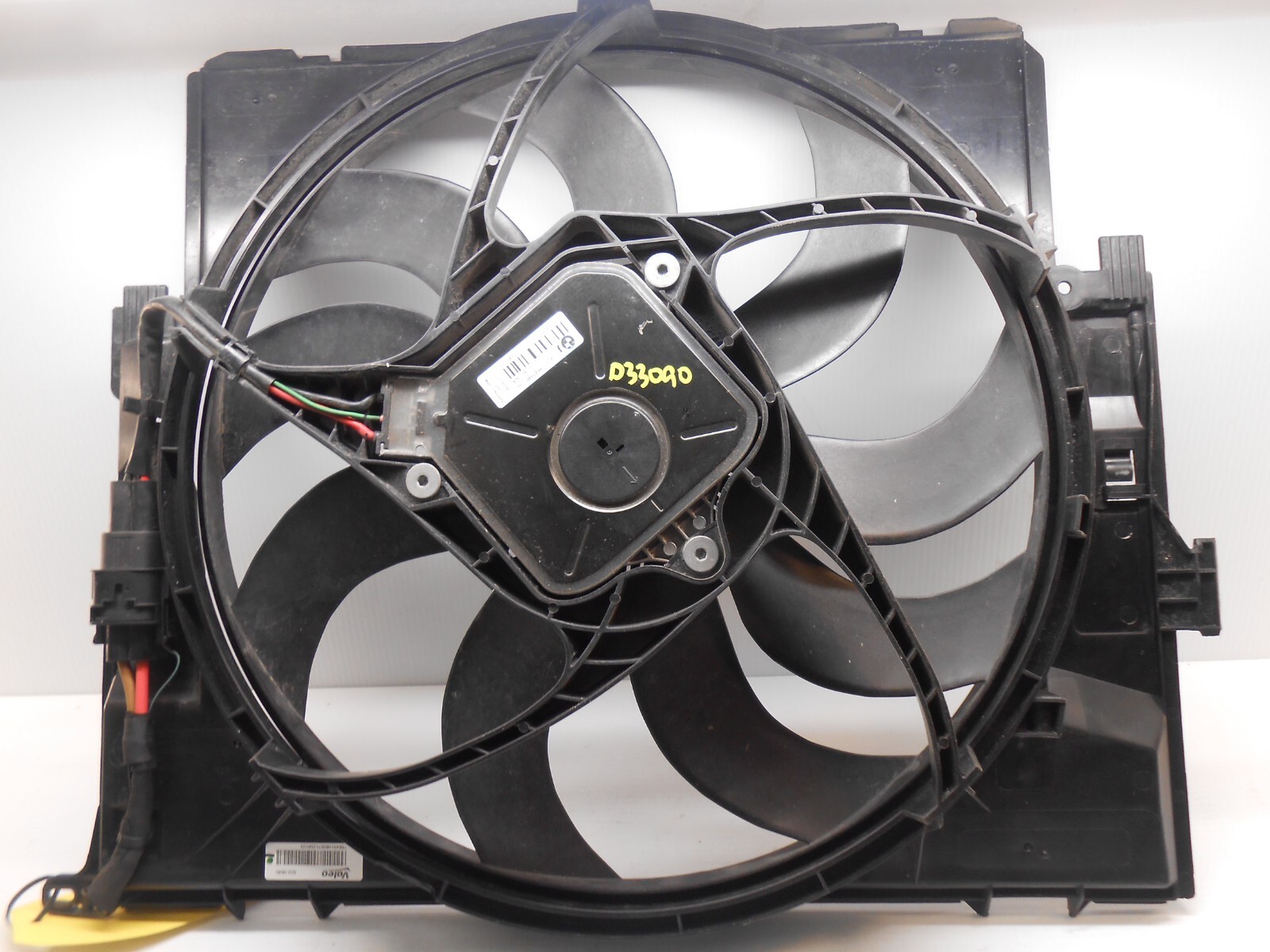 2014-18 BMW F30, N20, 320I Engine Cooling Radiator Fan W/ Shroud ...