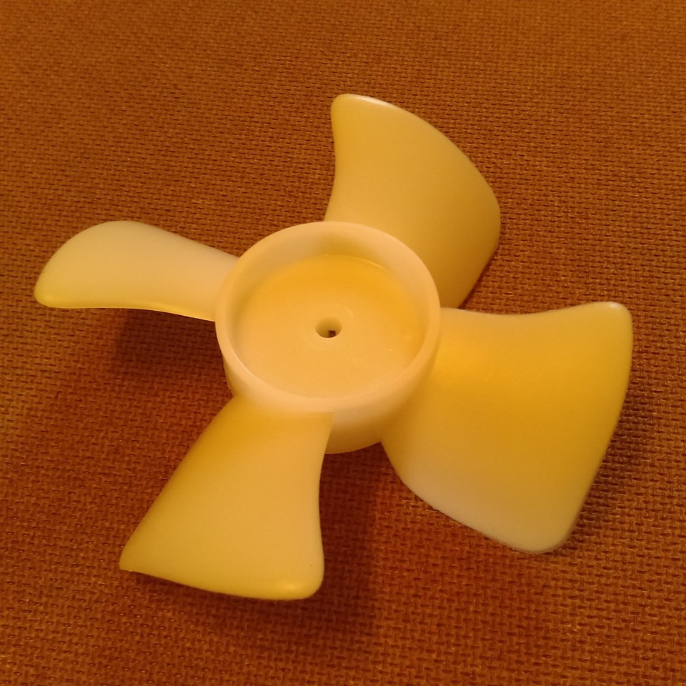 4 inch diameter Plastic Fan Blade/Propeller. 1/8 inch bore. CW Rotation ...