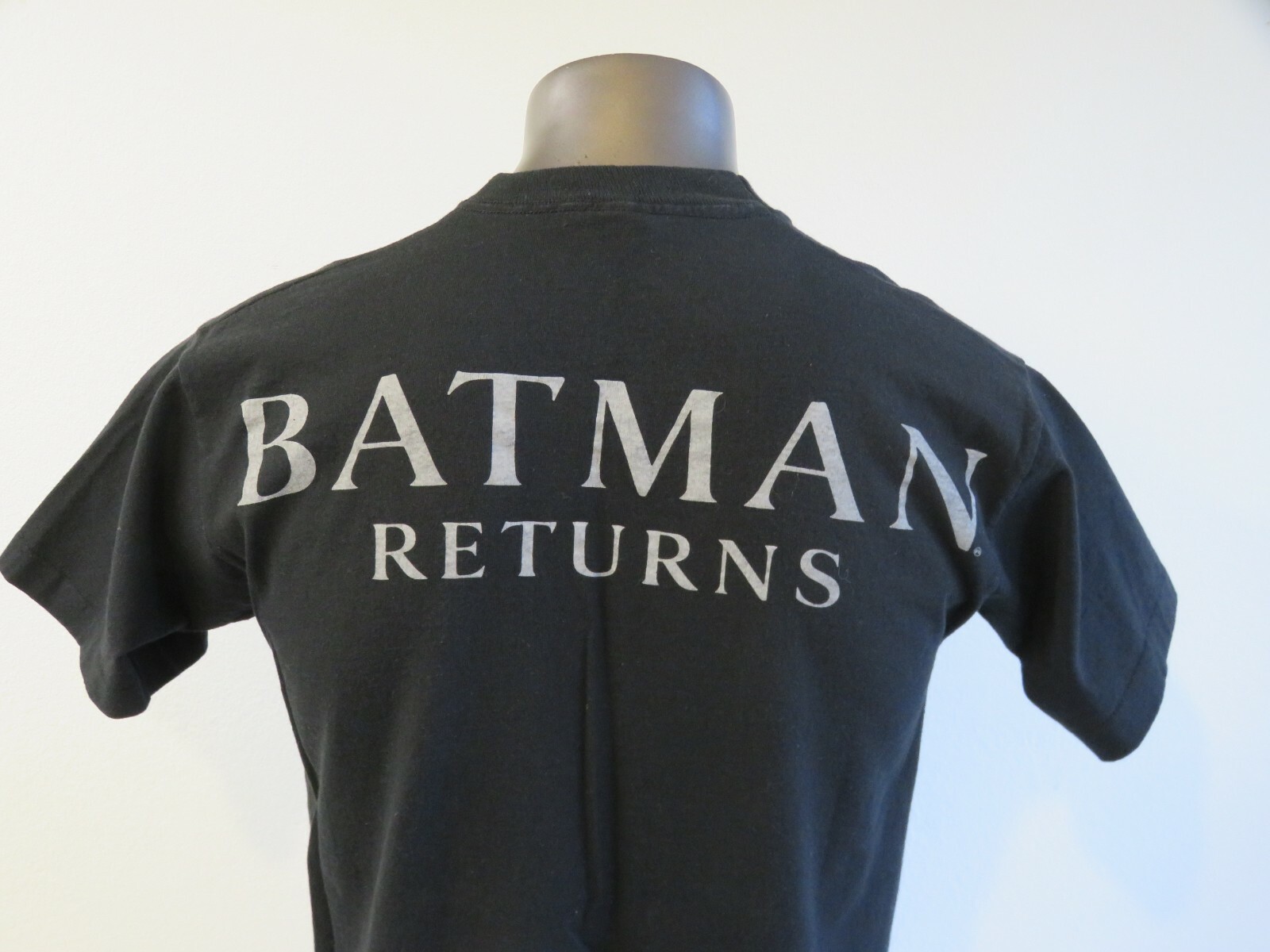 Vintage 1992 Batman Returns Shirt Fruit Of The Loom S… - Gem