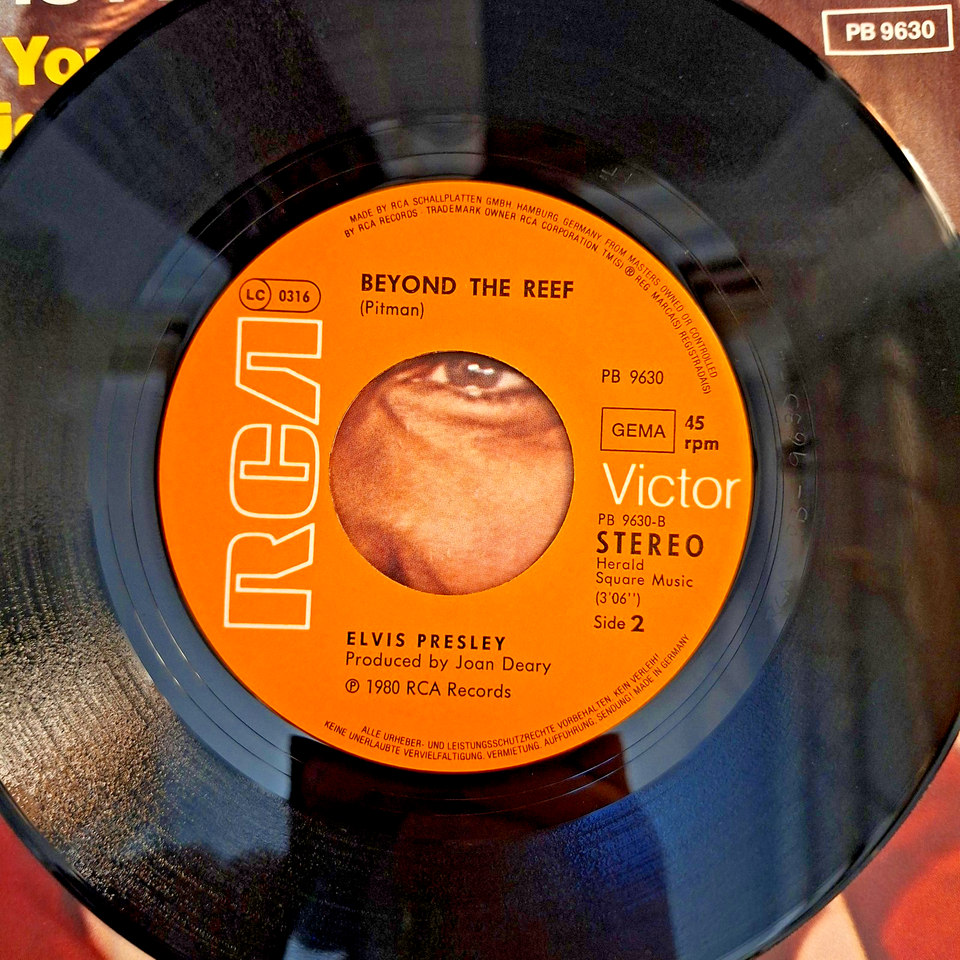 Elvis Presley - Are You Lonesome Tonight? (Laughing Version) & Beyond ...