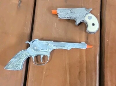 NICHOLS DYNA-MITE DERRINGER TOY PISTOL & GABRIEL CAP GUNS MECHANISM ...
