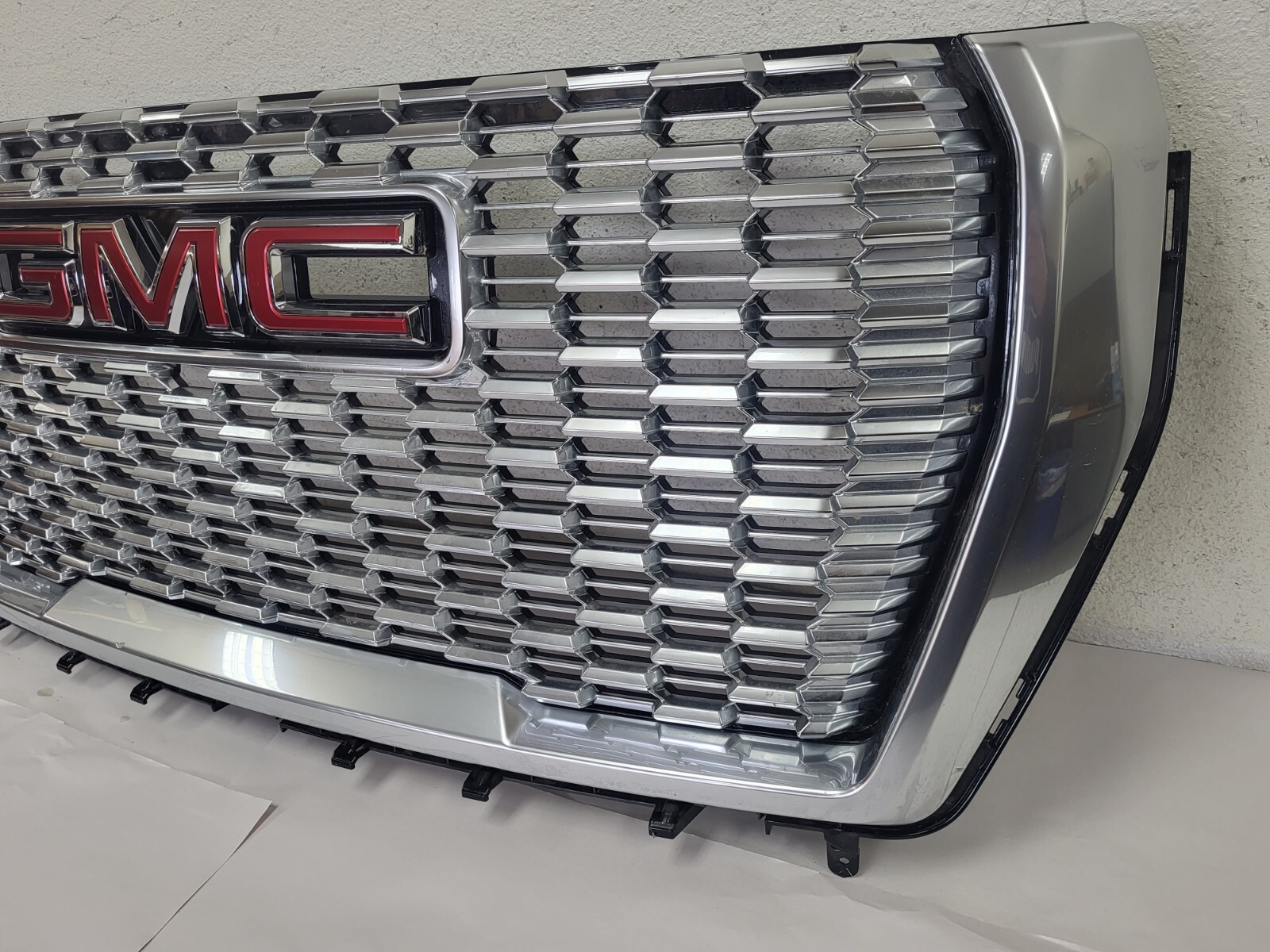 2021-2023 GMC YUKON DENALI FRONT GRILLE 84835783 USED OEM DC002 | eBay