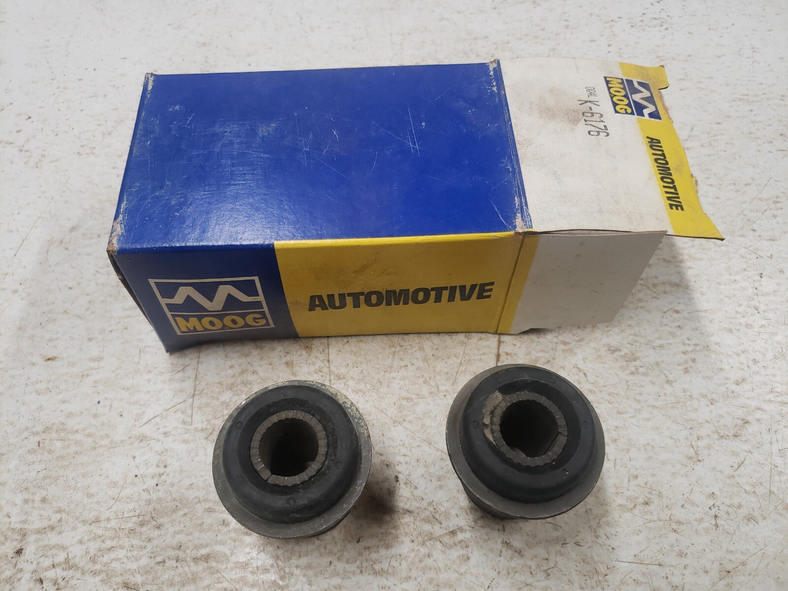 MOOG K6176 Chevy S10 Blazer GMC Jimmy Set of 2 Front Upper Control Arm ...