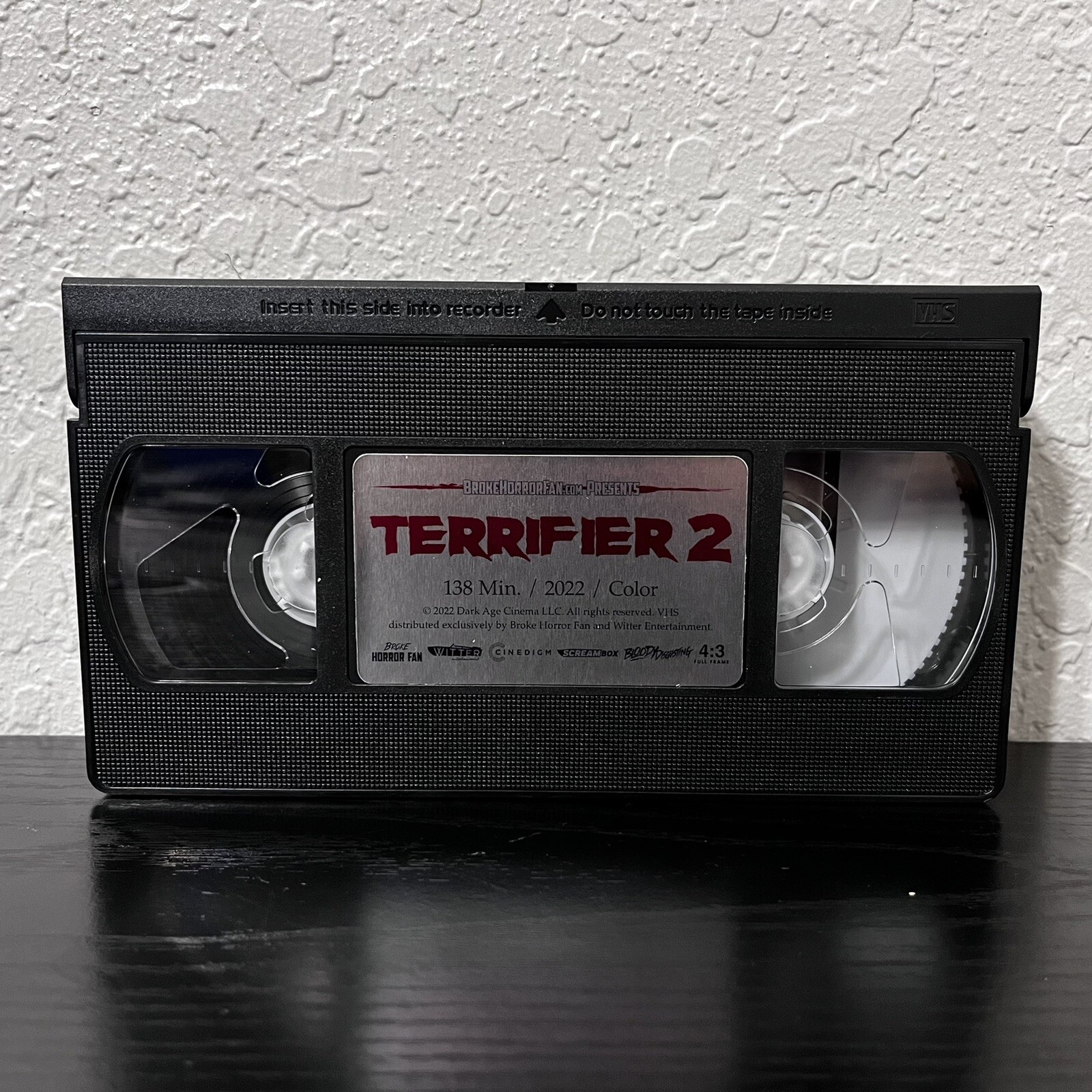 Terrifier 2 VHS Standard Edition Clamshell Art The Clown Damien Leone ...