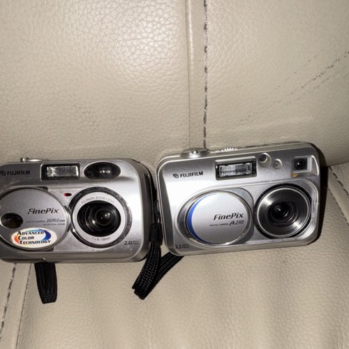 Fujifilm FinePix 2600Z & A210 Compact Digital Cameras 3x Optical Zoom ...