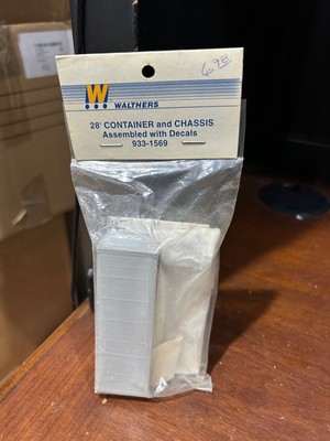 HO Scale Walthers Undecorated 28' container w/chassis | eBay