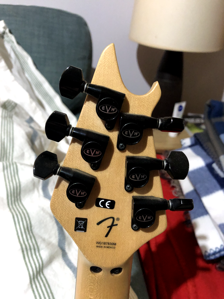 Left handed EVH Wolfgang Special new strings and set up excellent ...