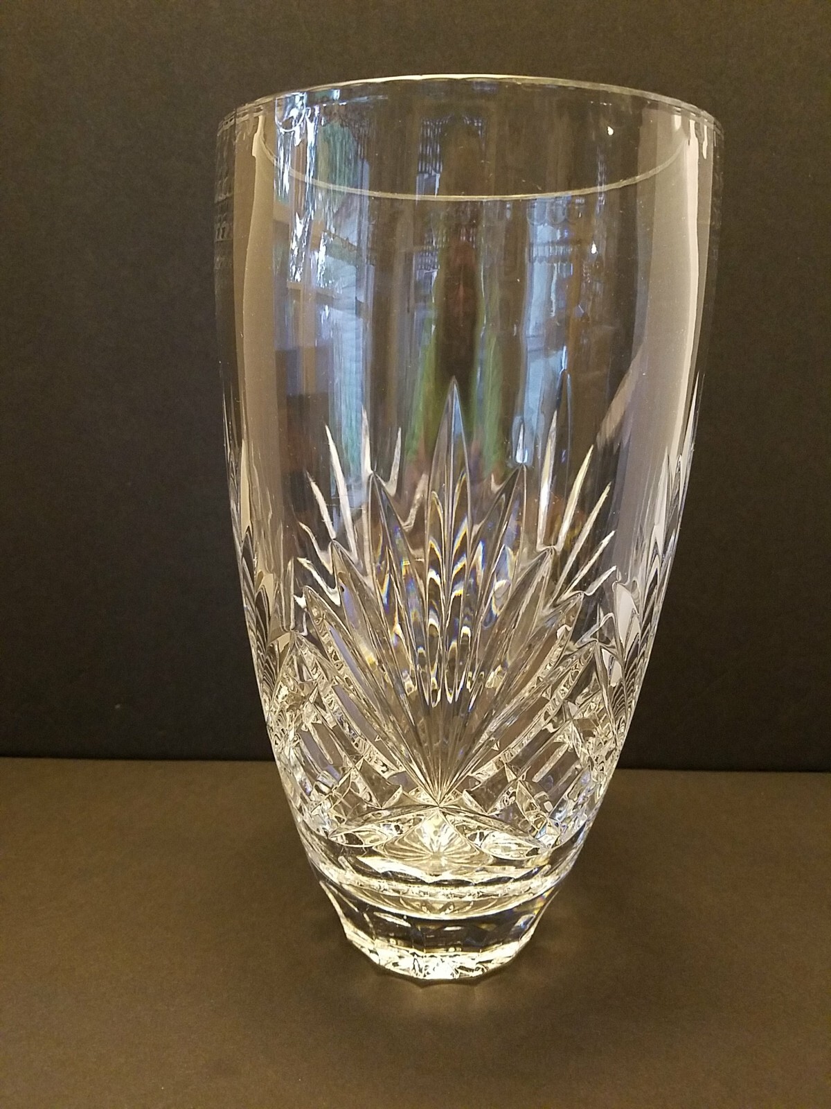 Richmond 10" x 5" crystal vase From Miller Rogaska Hand Made in ...