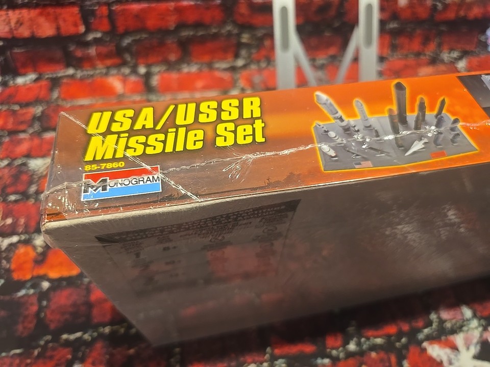 1:144 Monogram USA/USSR Missile Set - Model Kit 85-7860 - NEW | eBay