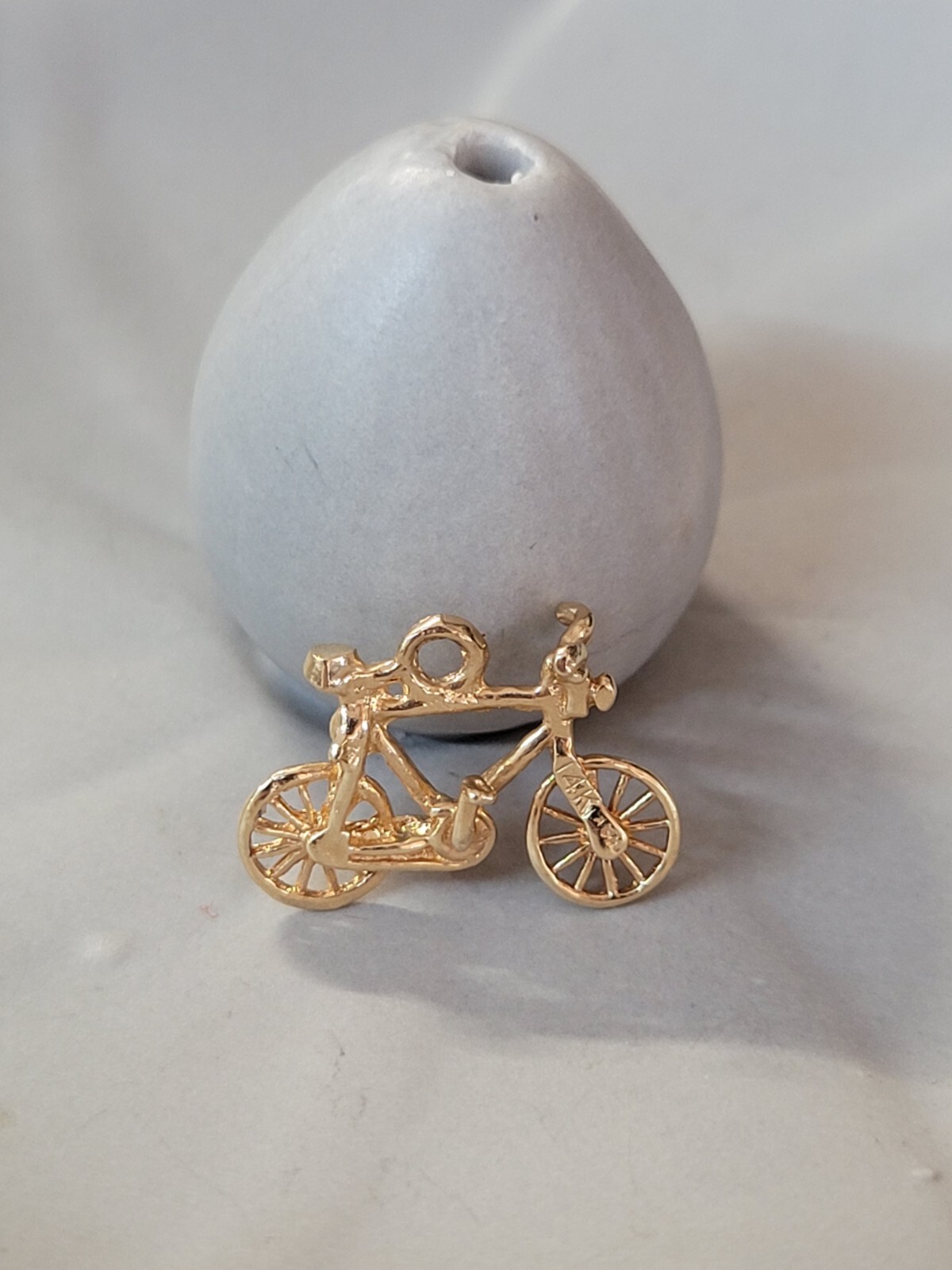 14k Gold Bicycle Charm/Pendant - Gem
