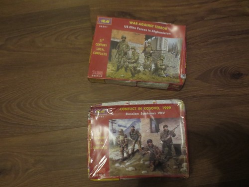 ICM Lot of 2, kits 35201 U.S. Elite Forces 35161 Russian Spetsnaz VDV ...
