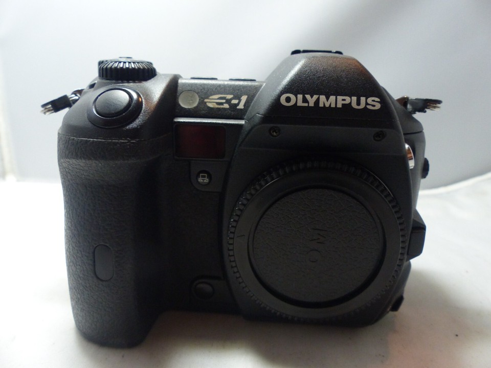 Olympus E1 With Zuiko 70-300mm zoom. Comes with the grip. Shutter count ...