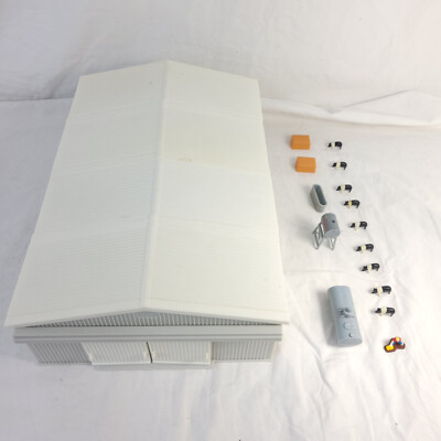 Ertl Farm Country Machine Shed Playset w/Pigs and Accessories ...