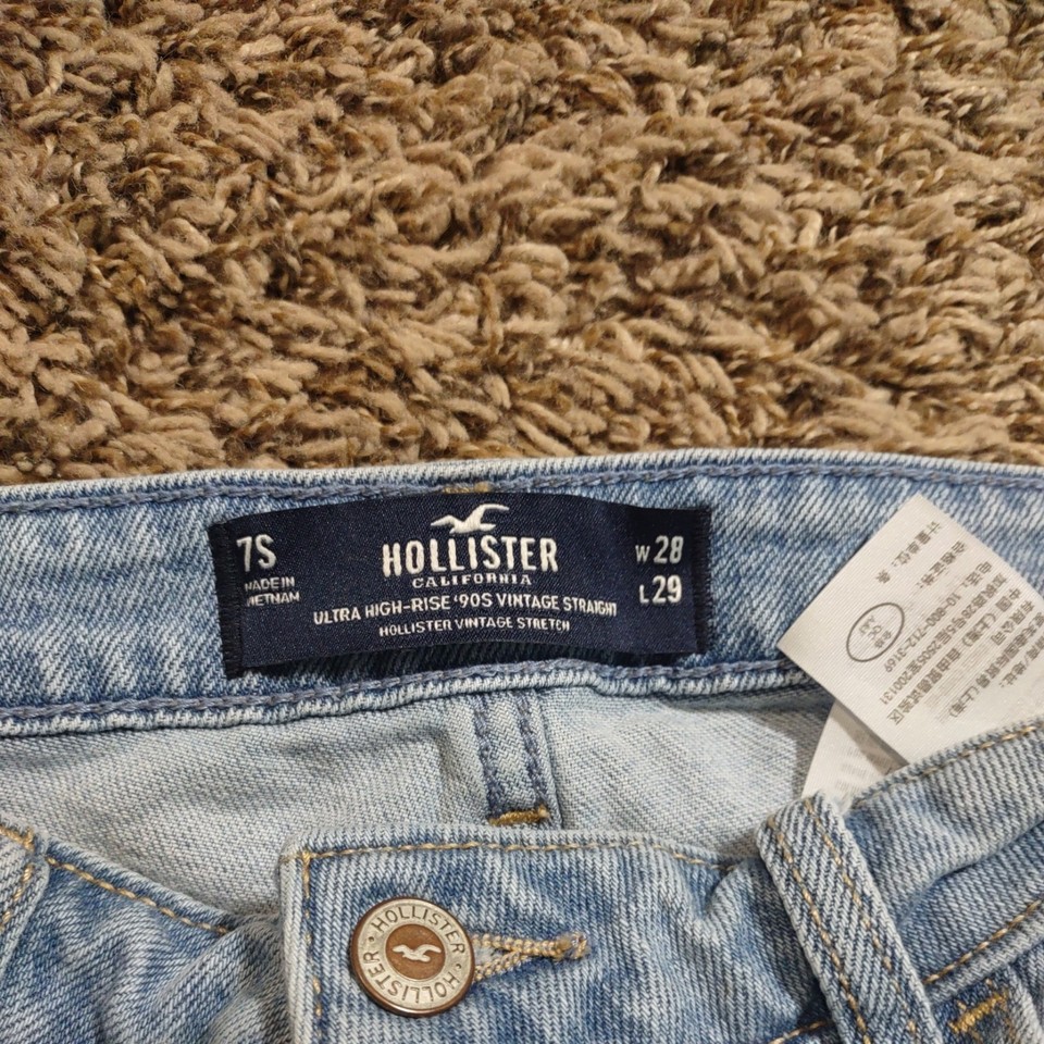 Hollister Ultra High Rise 90s Vintage Straight Jeans Light Wash Ripped ...