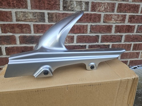 OEM Yamaha FZ1 rear Tire Hugger With Chain Guard Silver 2001 Thru 2005 ...