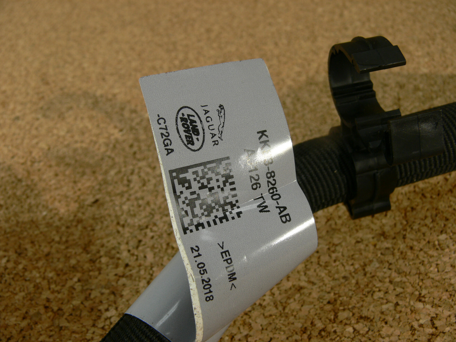 GENUINE LAND ROVER UPPER RADIATOR HOSE RANGE ROVER VELAR LR112850 NEW ...