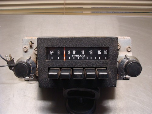 Vintage Ford AM Stereo Philco Car Radio 1970s Push Button. | eBay