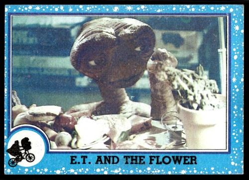 1982 Topps E.T. 18 E.T. and the Flower Trading Card | eBay