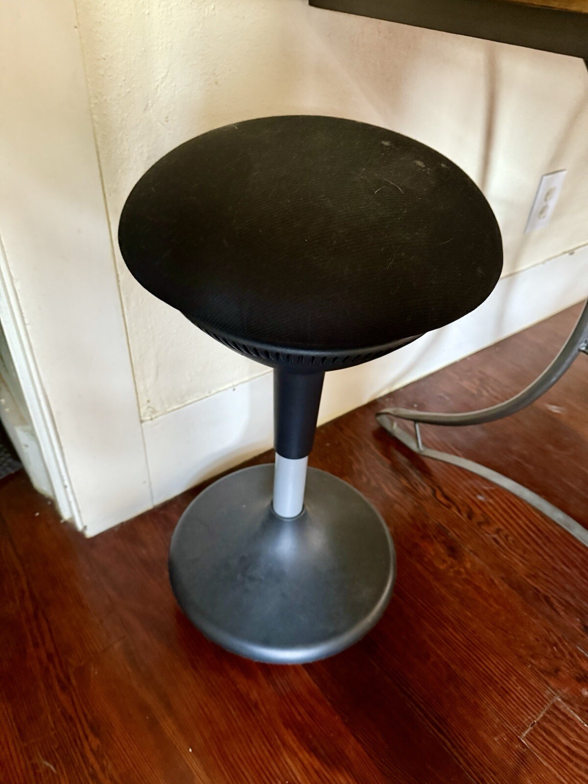 Uplift Motion Stool | eBay