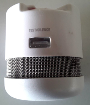 First Alert ATOM Smoke & Fire Alarm 10 Year Maximum Protection-Micro ...