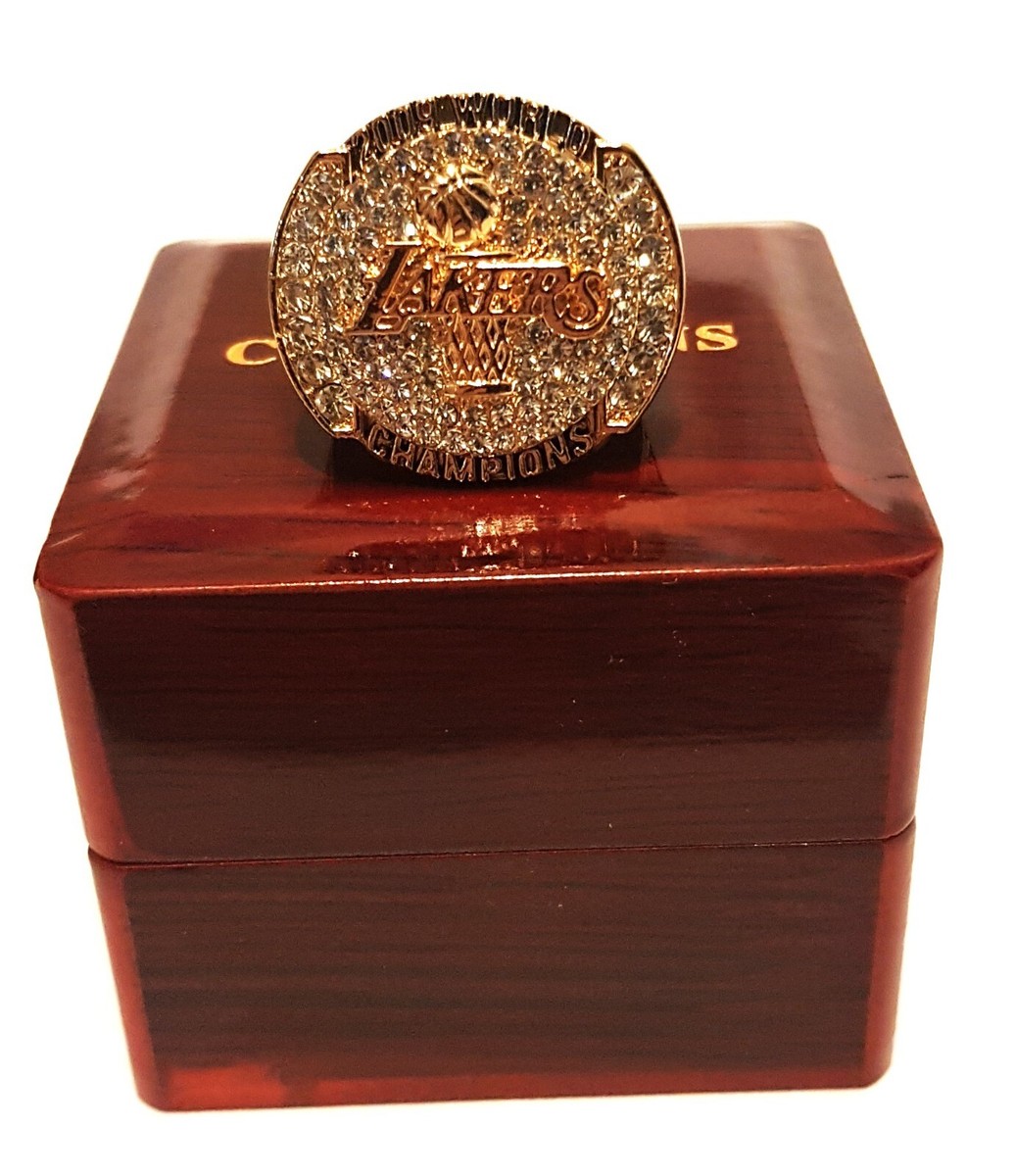 Kobe Bryant Wearing Rings