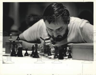 1983 Press Photo David Virzi plays in New England Chess Tournament in ...