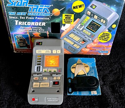 TRICORDER & COMMUNICATOR • WORKING • PLAYMATES • STAR TREK THE NEXT ...